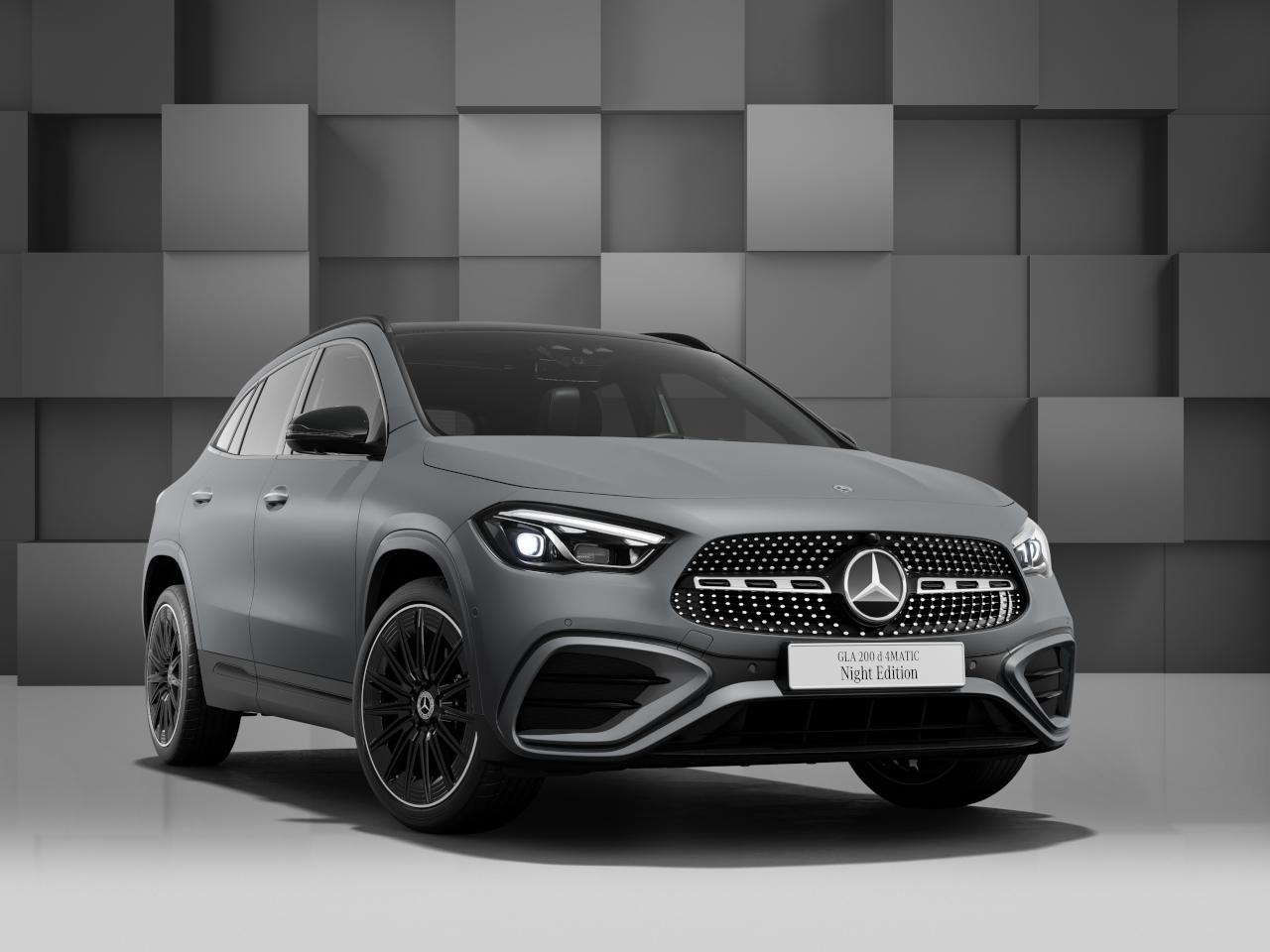 メルセデス・ベンツ、コンパクトSUV「GLA」の特別仕様車を発表！ 100台限定でオンラインショールーム先行販売 | 車と旅のWEBメディア Mobility Story｜モビスト